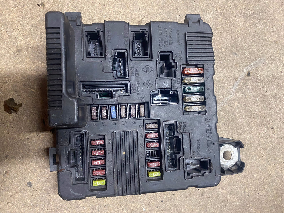 RENAULT MEGANE SPORT R26 / 225 - FUSE BOX – HOUSE OF H.S.P