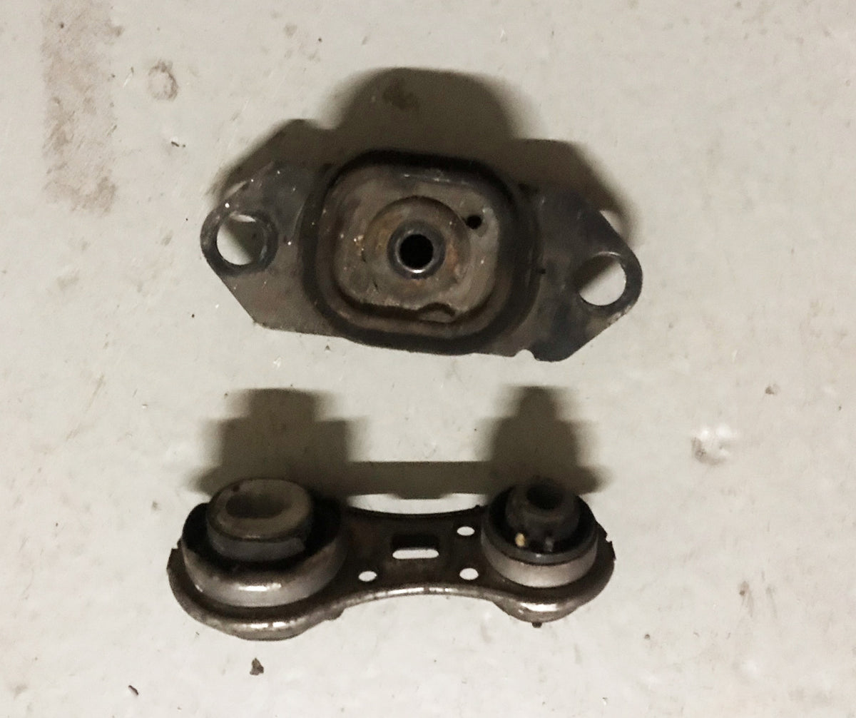 Renault Megane Sport R26 / 225 Engine / Gearbox Mounts – HOUSE OF H.S.P