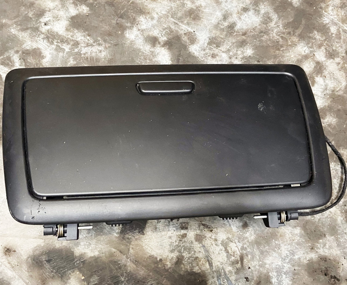 BMW 1 Series - Dashboard Storage – HOUSE OF H.S.P