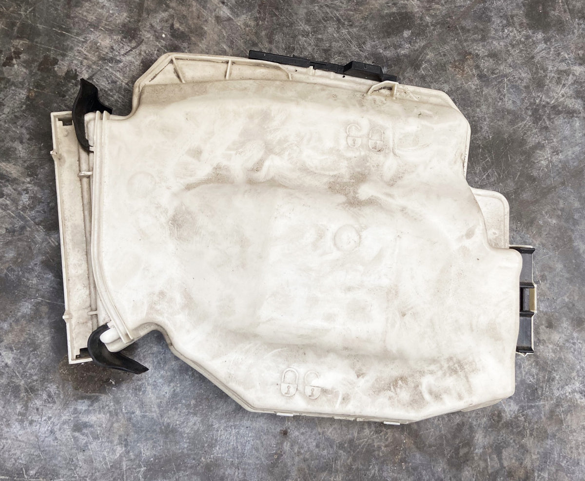 BMW 1 Series E87 - ECU Box Cover – HOUSE OF H.S.P