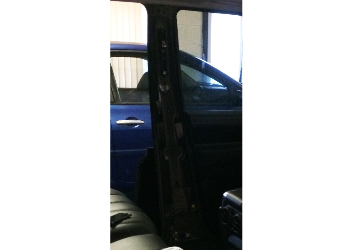Range Rover Sport Drivers Side B Pillar Panel – HOUSE OF H.S.P